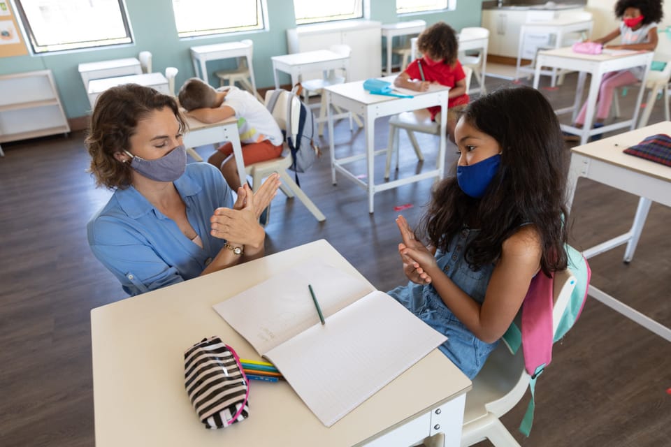 Mengenal Dua Jenis Bahasa Isyarat, BISINDO vs SIBI